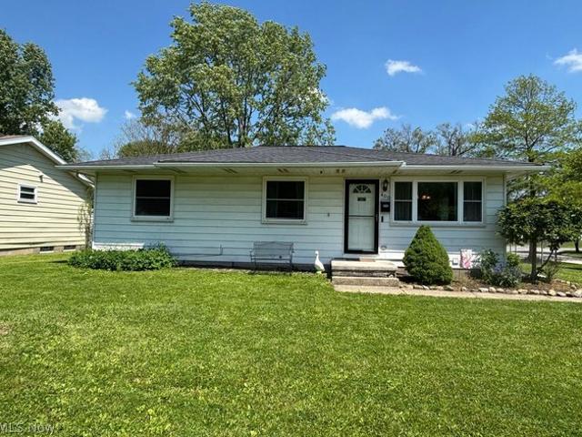 409 Sylvia Dr, Chardon, OH 44024