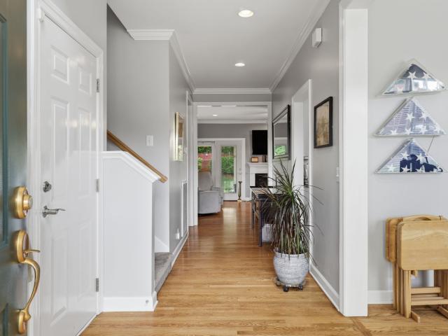 409 Roma Ct