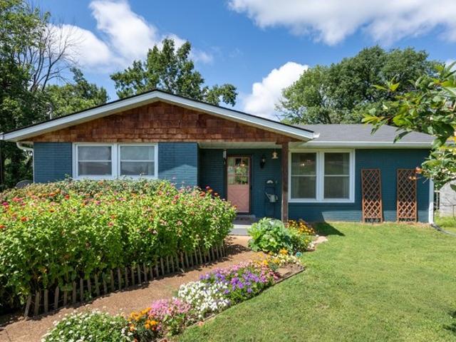 409 Rosehill Ct, Goodlettsville, TN 37072