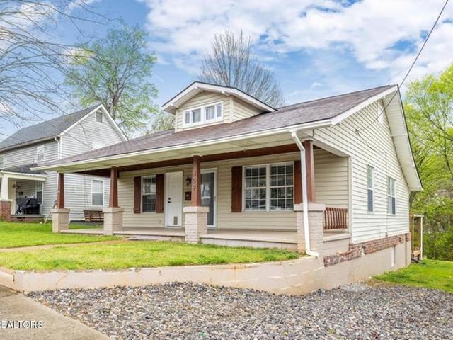 409 W 5th Ave, Lenoir City, TN 37771