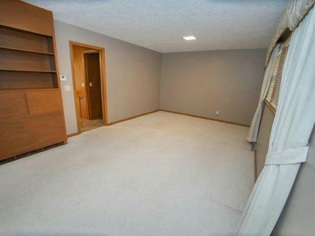 409 W 1st St, Hillsboro, KS