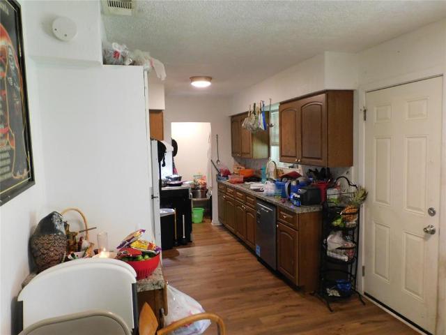 409 W Vista Drive