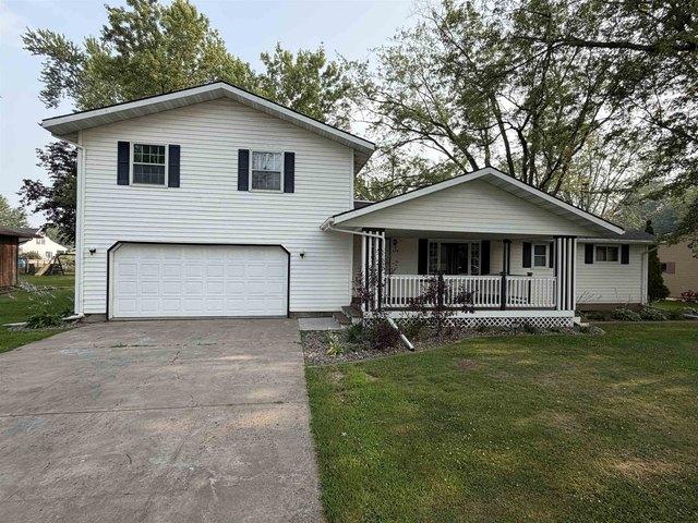 409 W Butternut St, Abbotsford, WI 54405