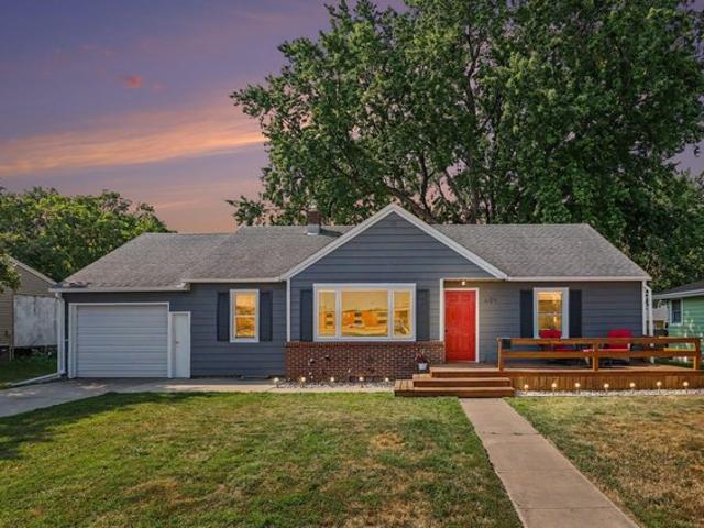 409 W Dodge St, Luverne, MN 56156