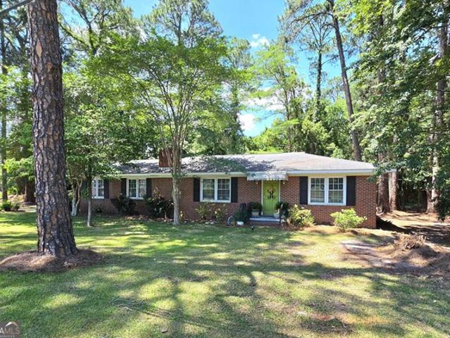 409 W Sultana Dr, Fitzgerald, GA 31750