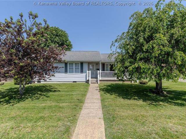 409 Wood St, Ravenswood, WV 26164