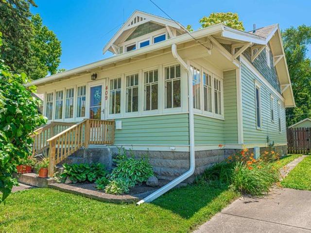 409 Woodlawn Rd, Lincoln, IL 62656