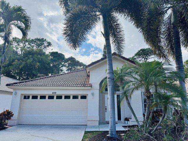 409 Woodview Cir, Palm Beach Gardens, FL 33418
