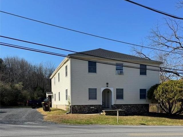 409 Warner Dr, Chestnuthill Township, PA 18353