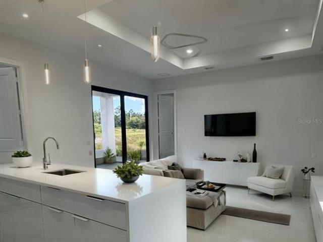 409 Western Ave S, Lehigh Acres, FL 33974 | MLS #GC534498