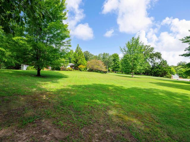 409 White Road