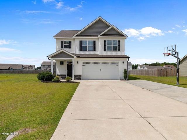 409 Willow Pond Dr, La Grange, NC 28551