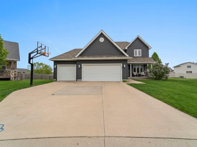 409 Tailfeather Court NW