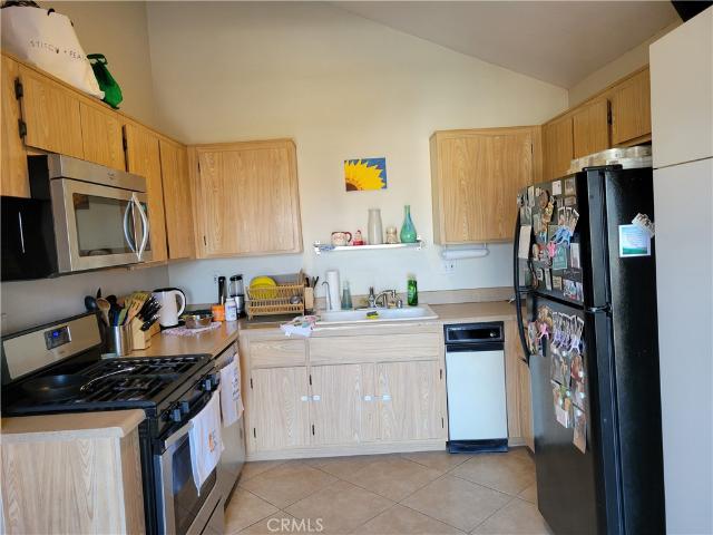 409 Utica Ave, Unit D36, Huntington Beach, CA 92648 | MLS #PW26031