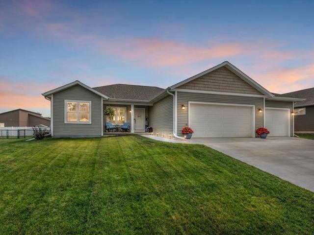 409 Village Ln, Ripon, WI 54971
