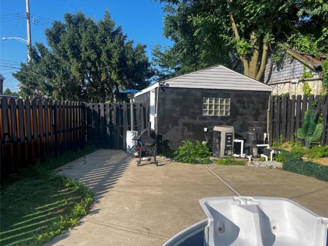 409 Vine St