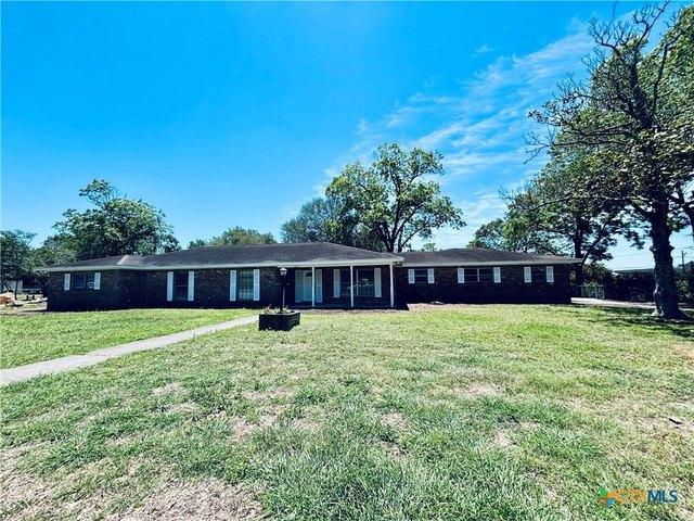 409 Yupon Ave, Victoria, TX 77901