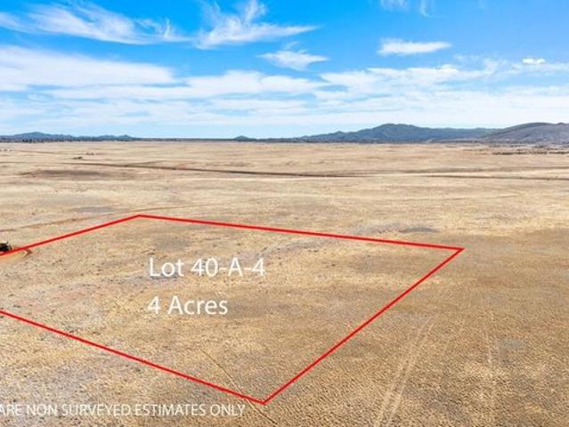 40 4 N Addax Dr, Prescott Valley, AZ 86315