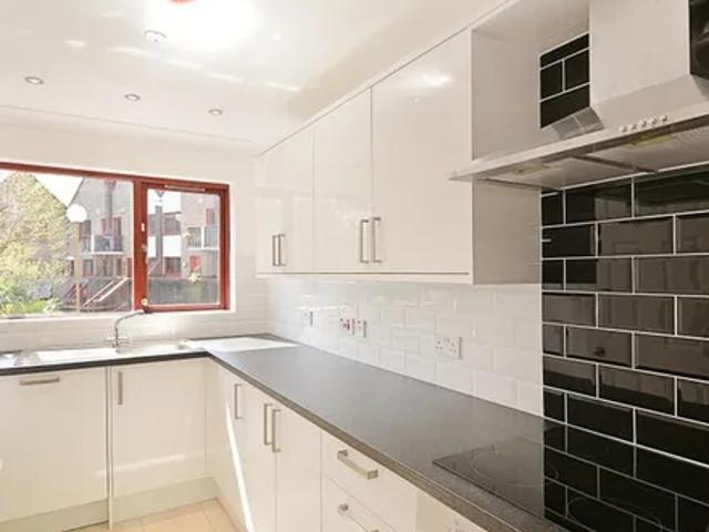 40 53 Bywater Place, London, SE16 5NE, United Kingdom | 4 bed apartment for rent #167774201 | Rentberry