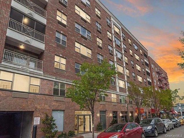 40 75th St Unit 3J, Elmhurst, NY 11373