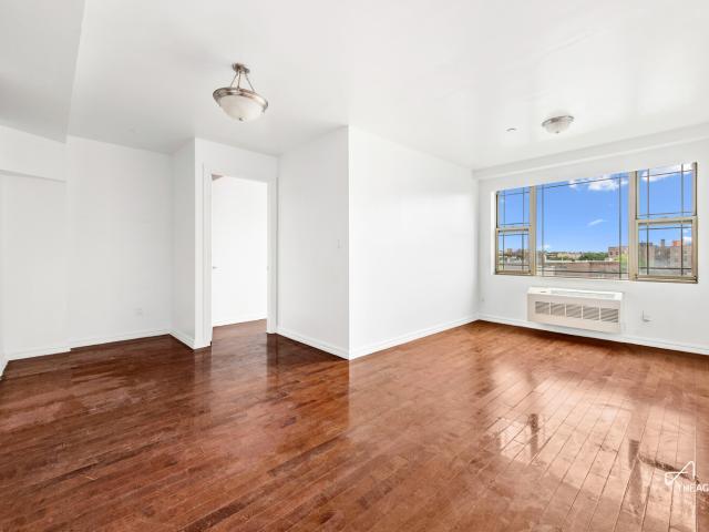 40 75th Street, Queens, NY