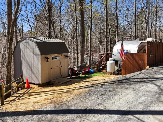 40 9th St, Ellijay, GA 30540 | MLS #428897 | Compass