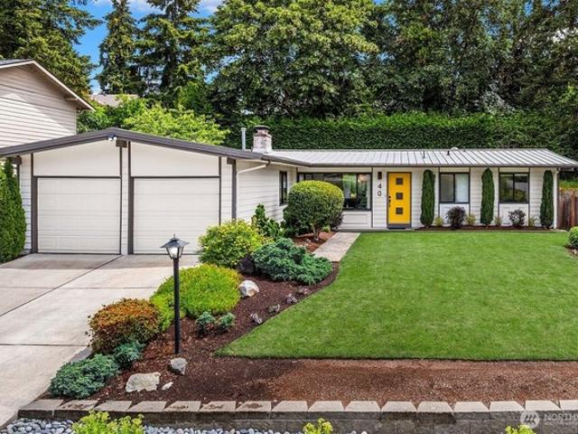 40 151st Pl NE, Bellevue, WA 98007