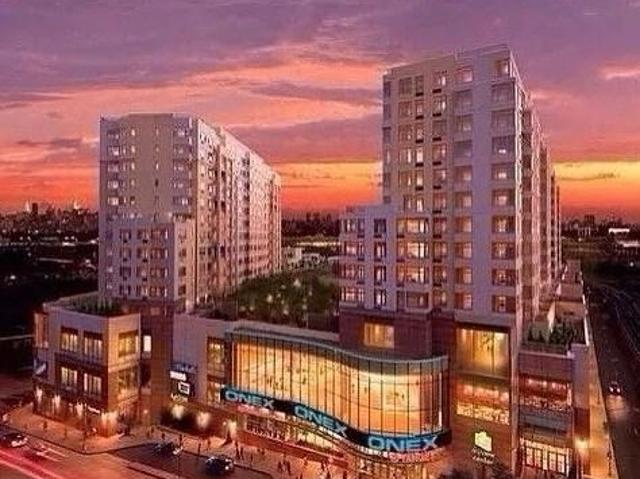 40 22 College Point Blvd, Flushing, NY 11354