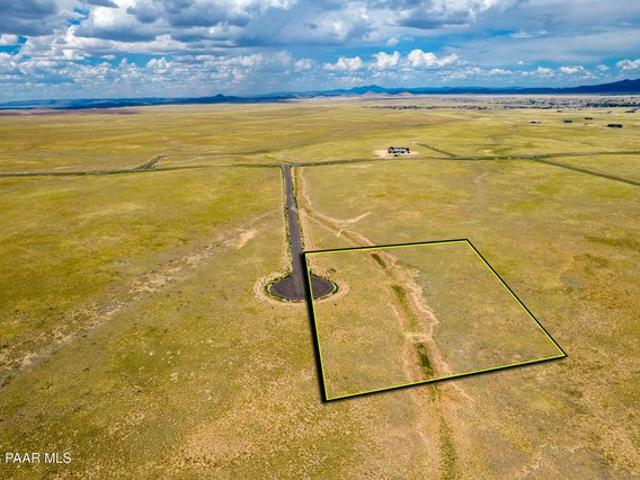 40 3 N Addax Dr, Prescott Valley, AZ 86315