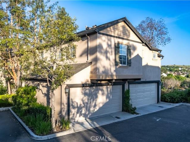 40 Three Vines Ct, Ladera Ranch, CA 92694 | MLS #OC26066 | Compass