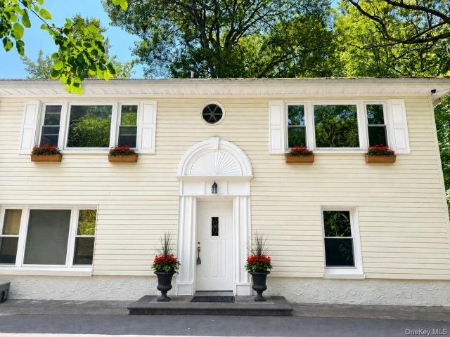 40 Timberpoint Drive