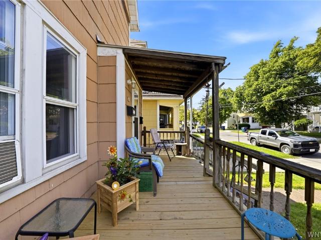 40 Ullman Street