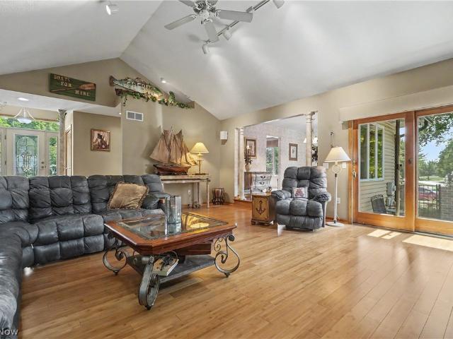 40 W Maple Drive
