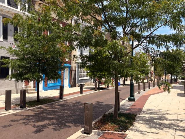 40 W Maplewood Mall