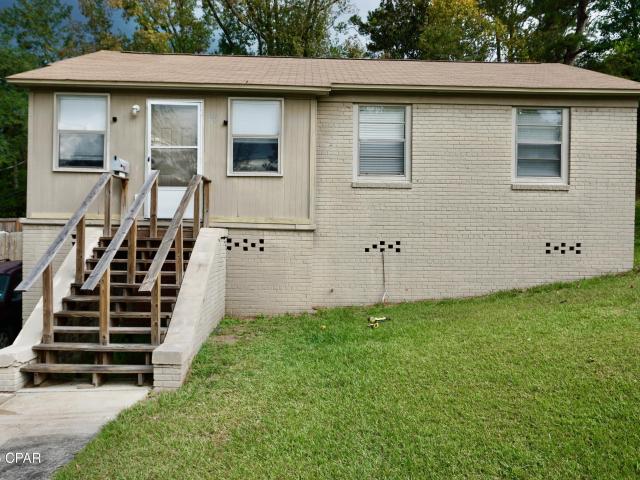 40 W Barnes Ave, Chattahoochee, FL 32324 | MLS #781453
