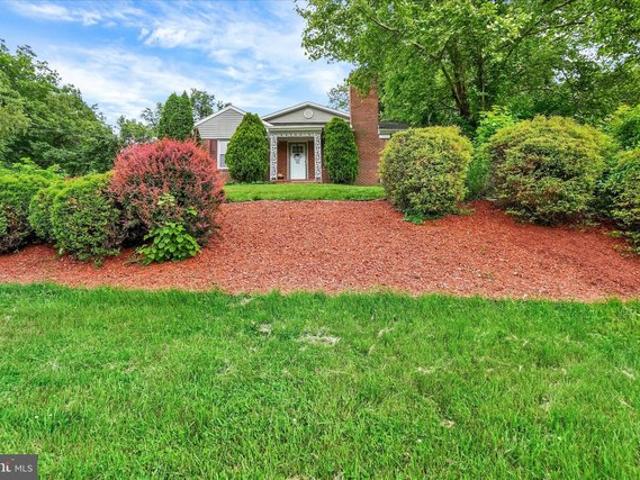 40 W Locust Ln, York, PA 17406