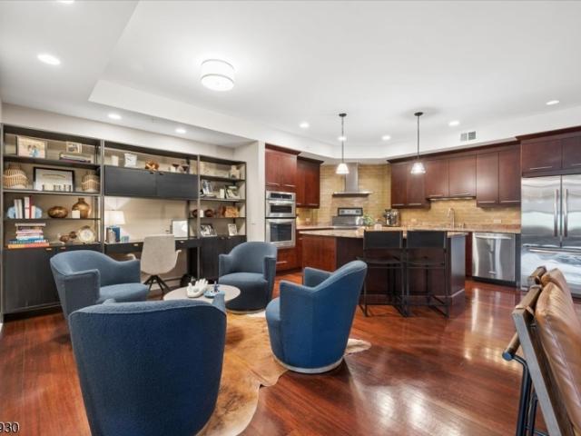40 W Park Pl # 513