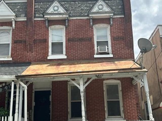 40 W Wyneva St, Philadelphia, PA 19144