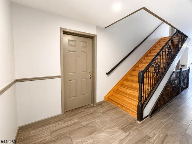 40 Watchung Ave # 7