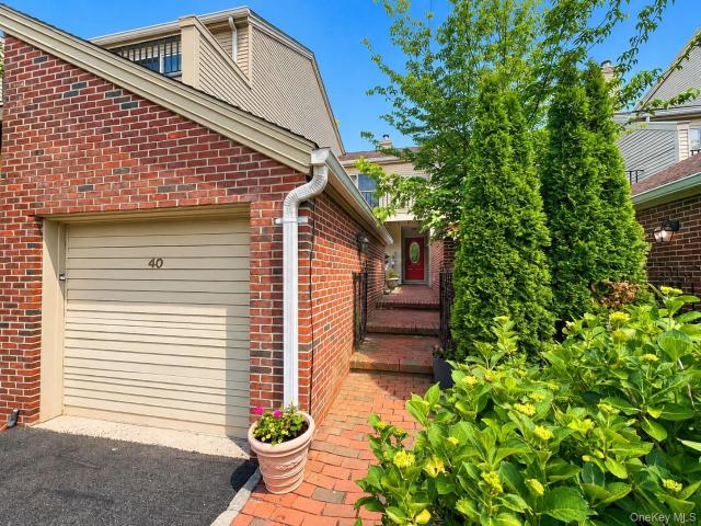 40 Waterside Close