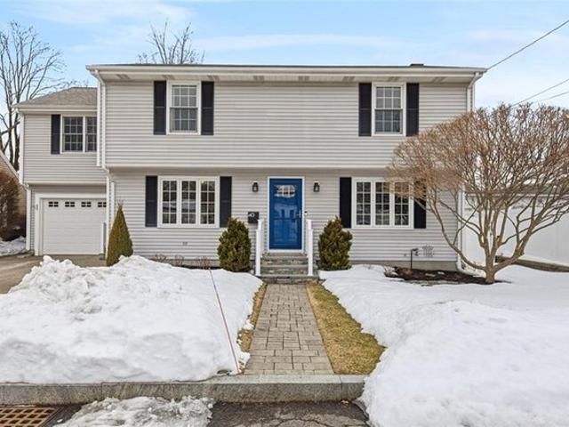 40 Weeden Ave, East Providence, RI 02916