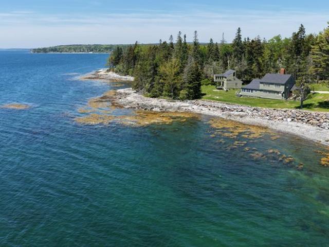 40 Wells Cove Ln, Brooklin, ME 04616