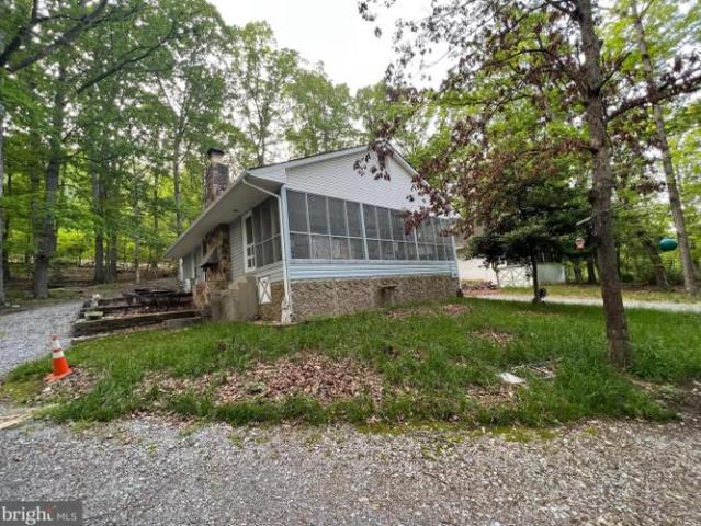 40 Air Boss Way, Hedgesville, WV 25427