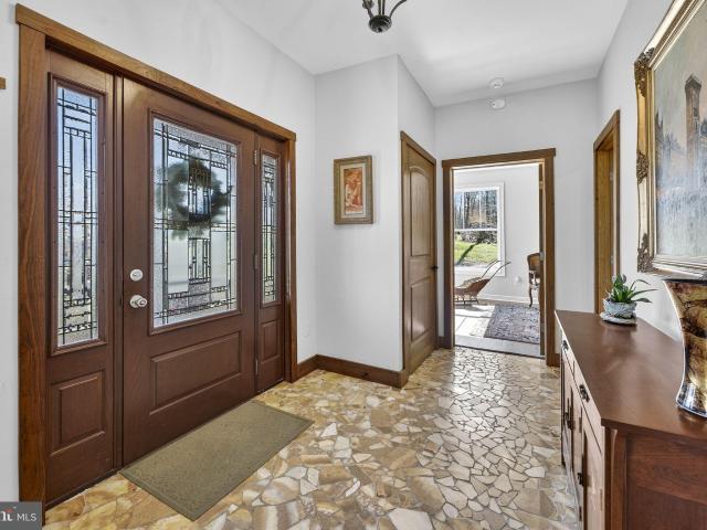 40 Angel Kiss Ln, Castleton, VA 22716 | MLS #VARP2002