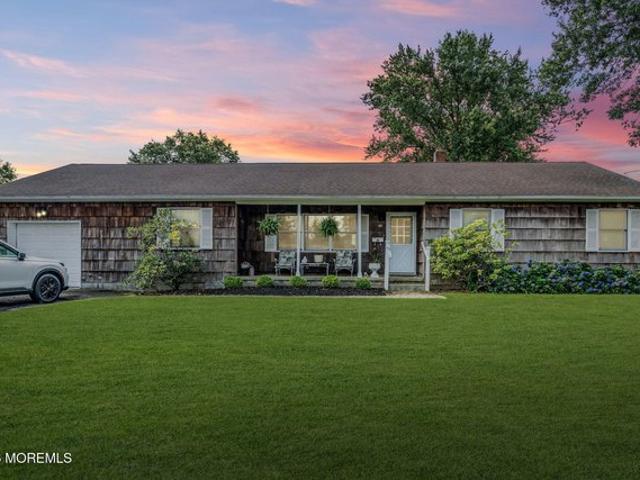 40 Asbury Ave, Oceanport, NJ 07757