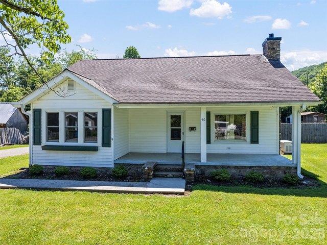 40 Avery St, Waynesville, NC 28786