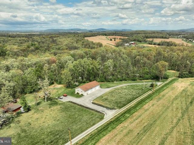 40 Bakers School Rd, East Berlin, PA 17316