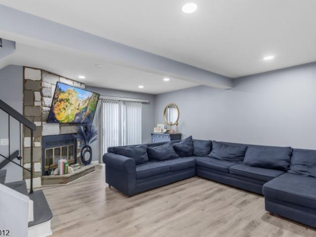 40 Bennington Sq
