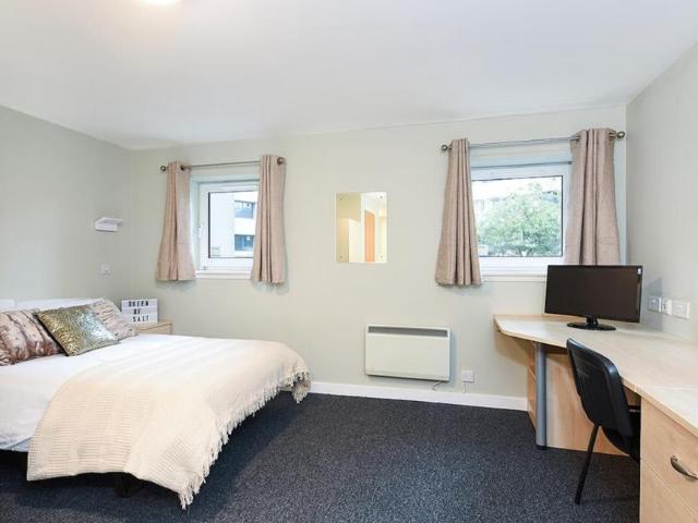40 Bedroom Shared Living/roommate Aberdeen Aberdeen 90561682