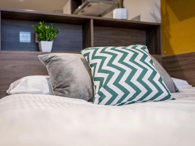 40 Bedroom Shared Living/roommate Edinburgh Edinburgh LS90561674